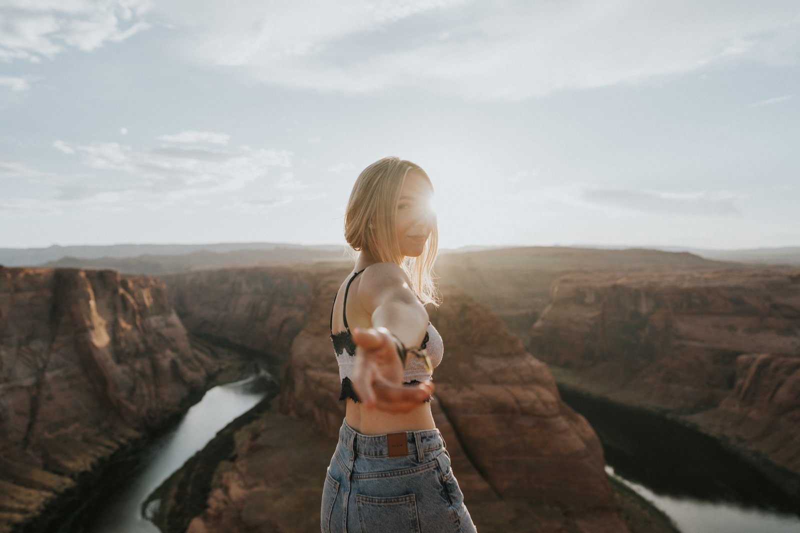 Distance Learning While Traveling: Pros and Cons for the Student ...