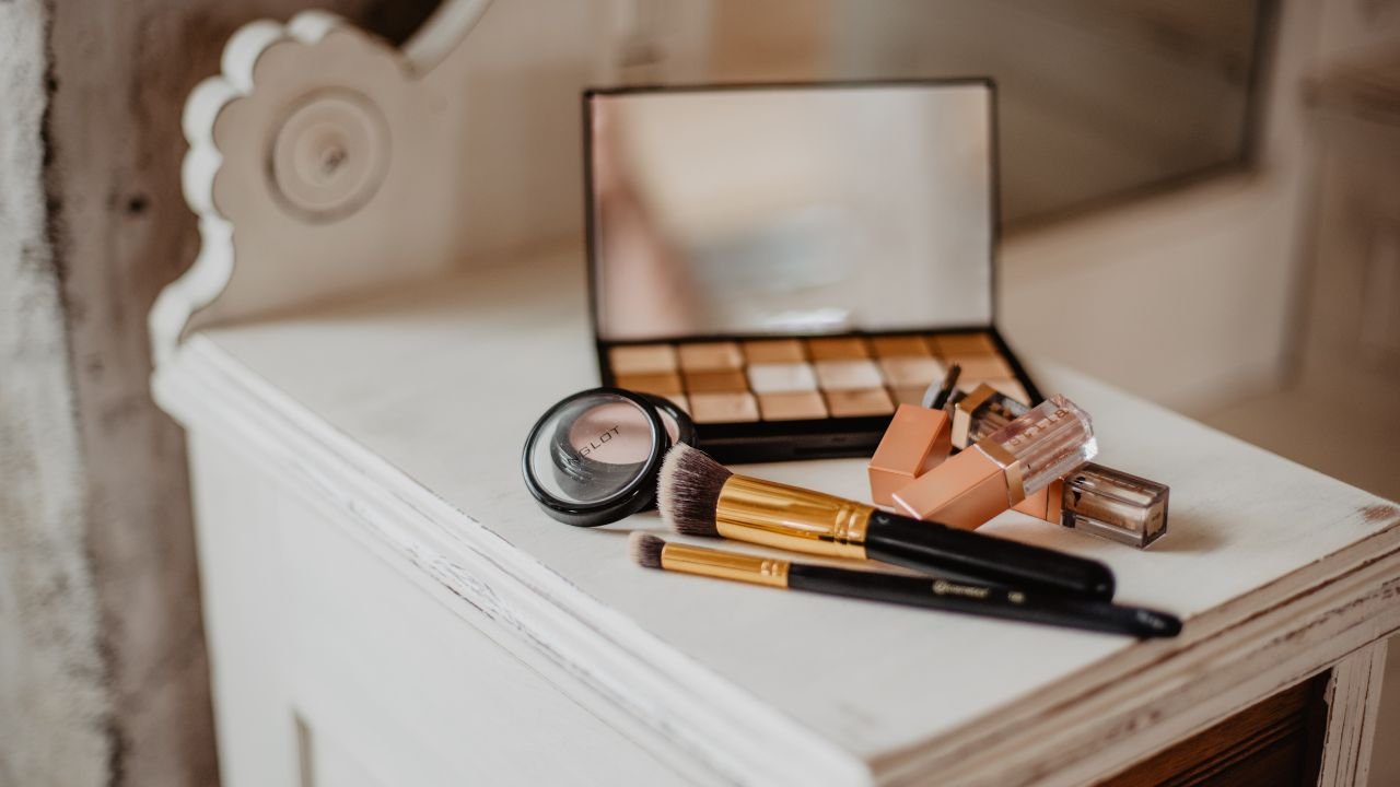 Makeup Artist Laura Geller's 5 Best Products Review - Sometimes Interesting