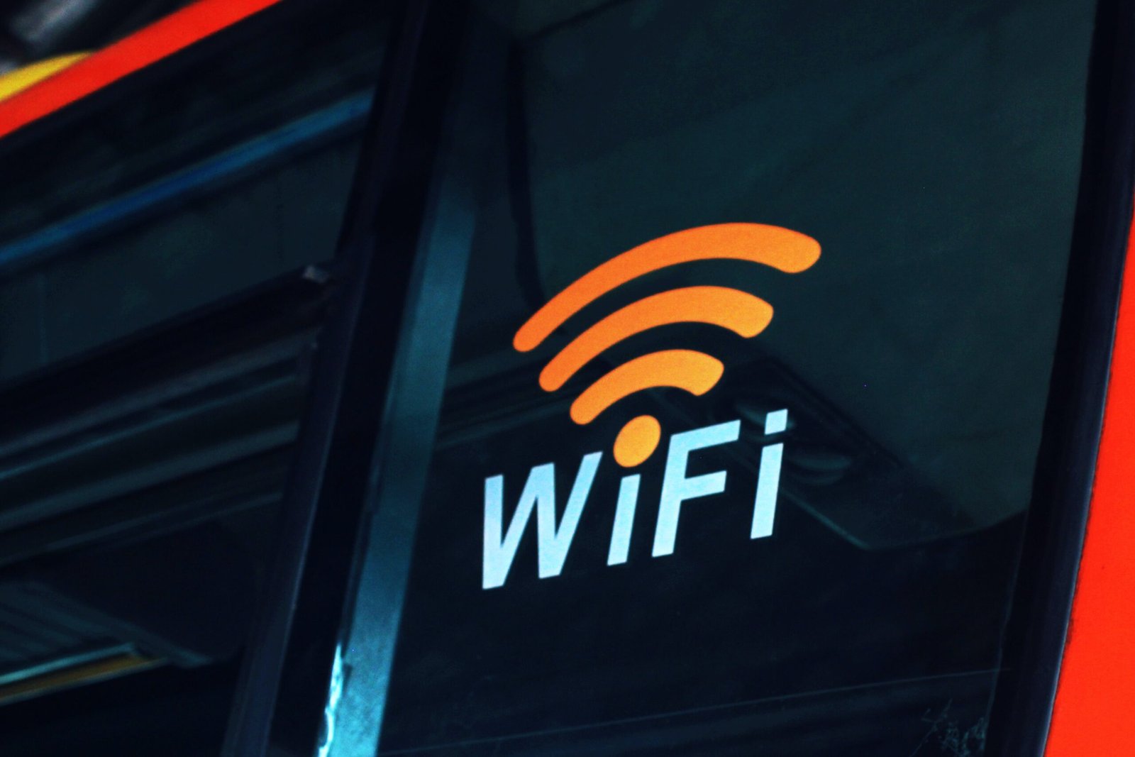 4 Reasons Your Business Should Offer Free Wifi - Sometimes Interesting