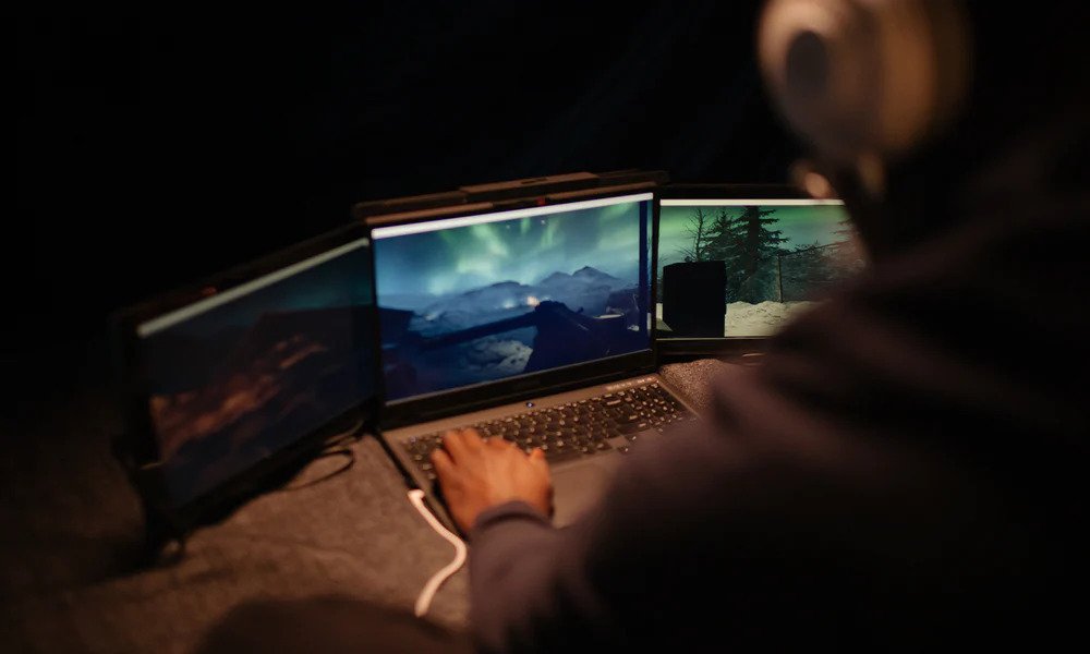 How Is the Tri Screen for Laptop Revolutionizing Digital Marketing ...