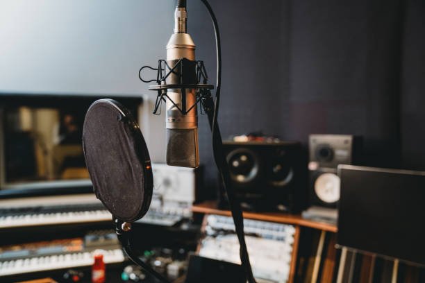 How to Choose the Right Recording Studio? - Sometimes Interesting