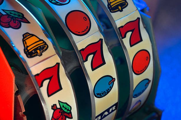 The History of Slot Machines: From Physical Reels to Online Slots ...